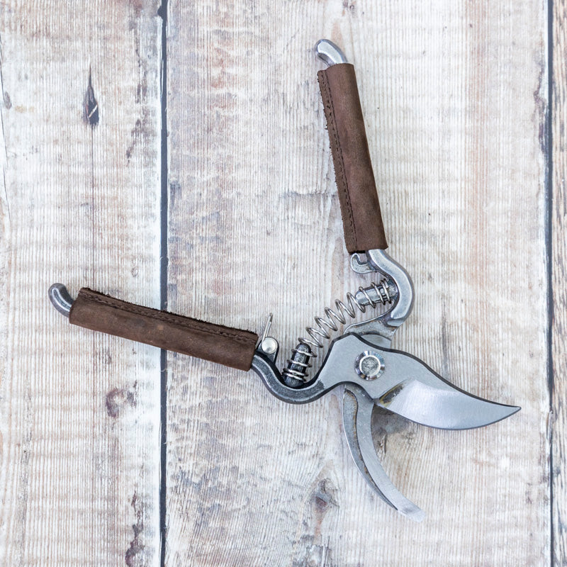 Leather Handle Secateurs – Stocks & Green